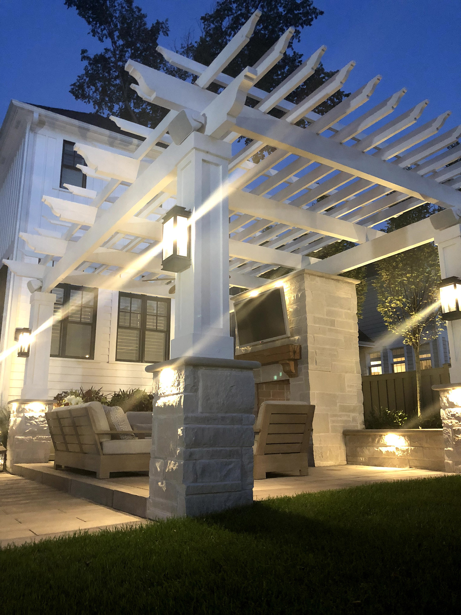 Landscape Wood Structures, Elmhurst I